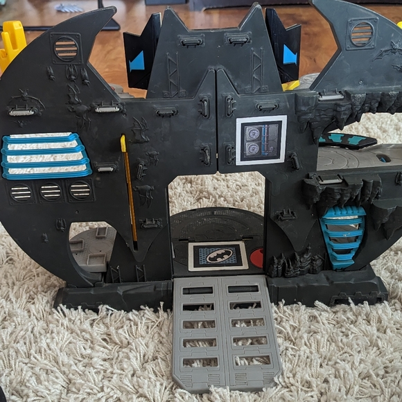 Fisher-Price | Toys | 23 Fisher Price Imaginext Kids Batman Batcave ...